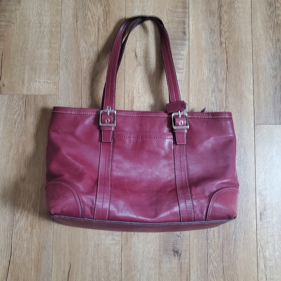 Coach | Bags | Coach Hampton Tote Purple Patent Leather Shoulder ...